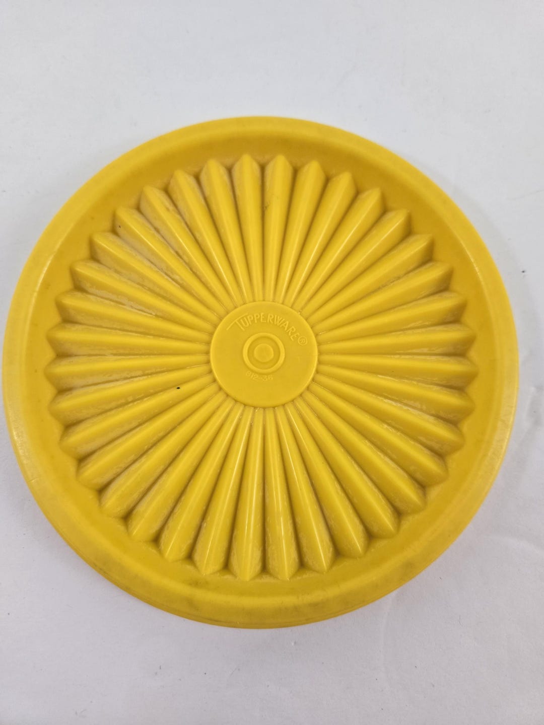 Tupperware Yellow Canister Lid ONLY 812 Servalier Starburst Replacement ...
