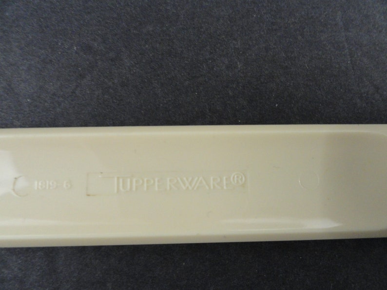 Vintage Tupperware Beige Serrated Edge Cake Pie Slicer Cutter Knife ...