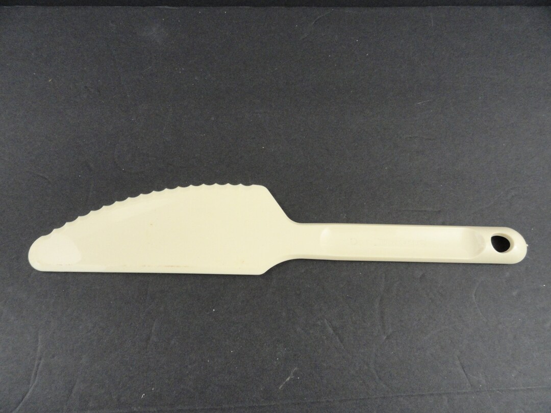 Vintage Tupperware Beige Serrated Edge Cake Pie Slicer Cutter Knife ...