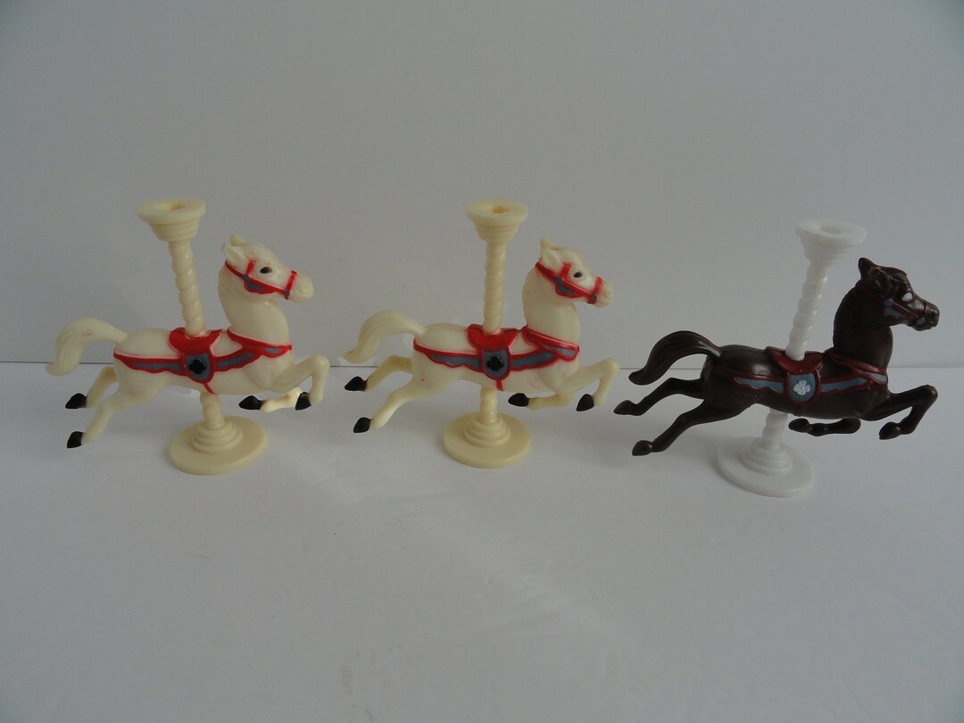 3 Wilton Merry Go Round Carousel Horses Separator 4 Pillars White Brown ...