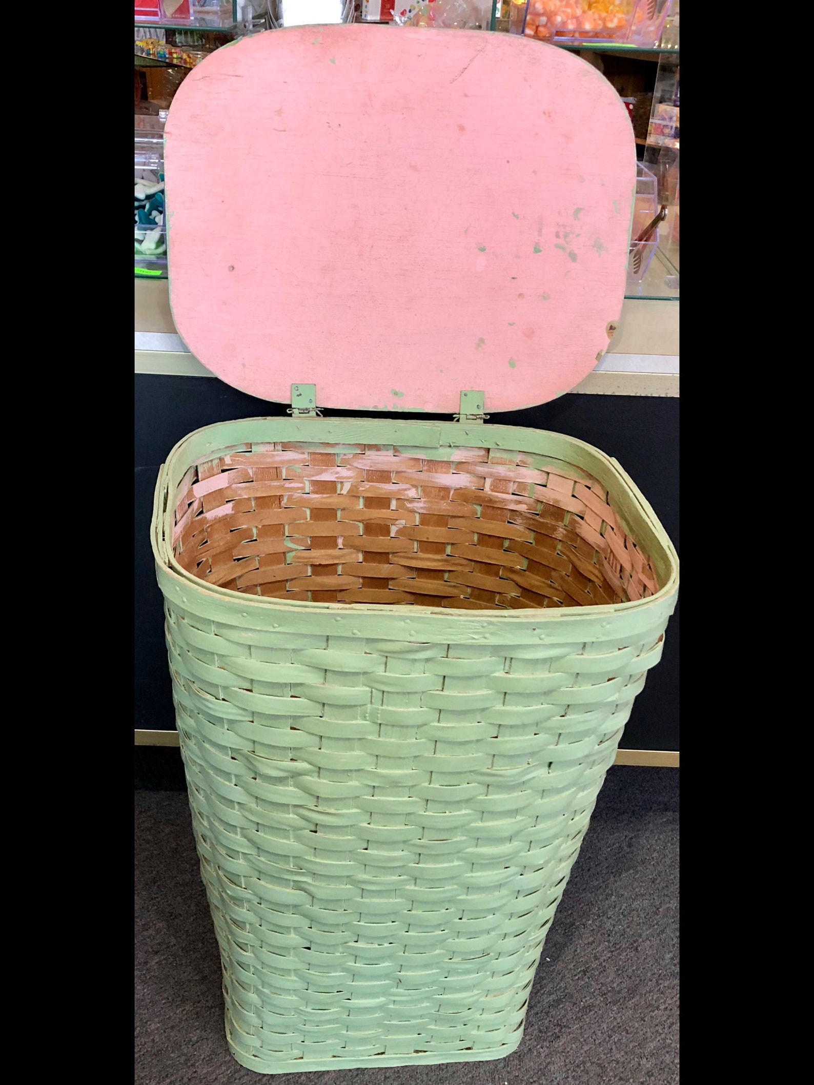 Vintage Green Wicker Laundry Storage Basket - Etsy