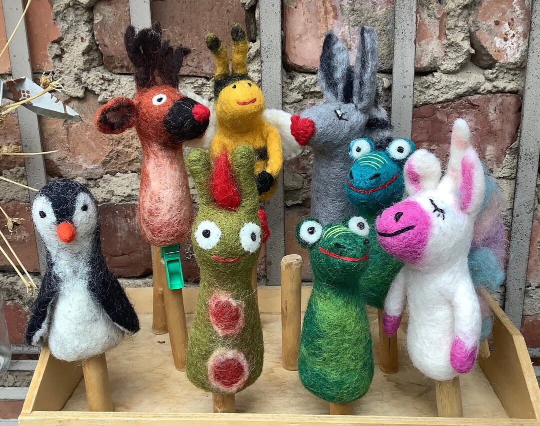Filz Fingerpuppe Weihnachtsesel Esel EINHORN Raupe DRACHE Dino PINGUIN ...
