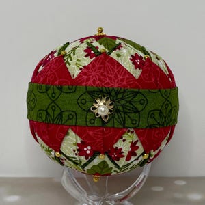 Diy KIT QK-270 Holiday Flourish 3.5" Quilted No Sew Ornament Kit ...