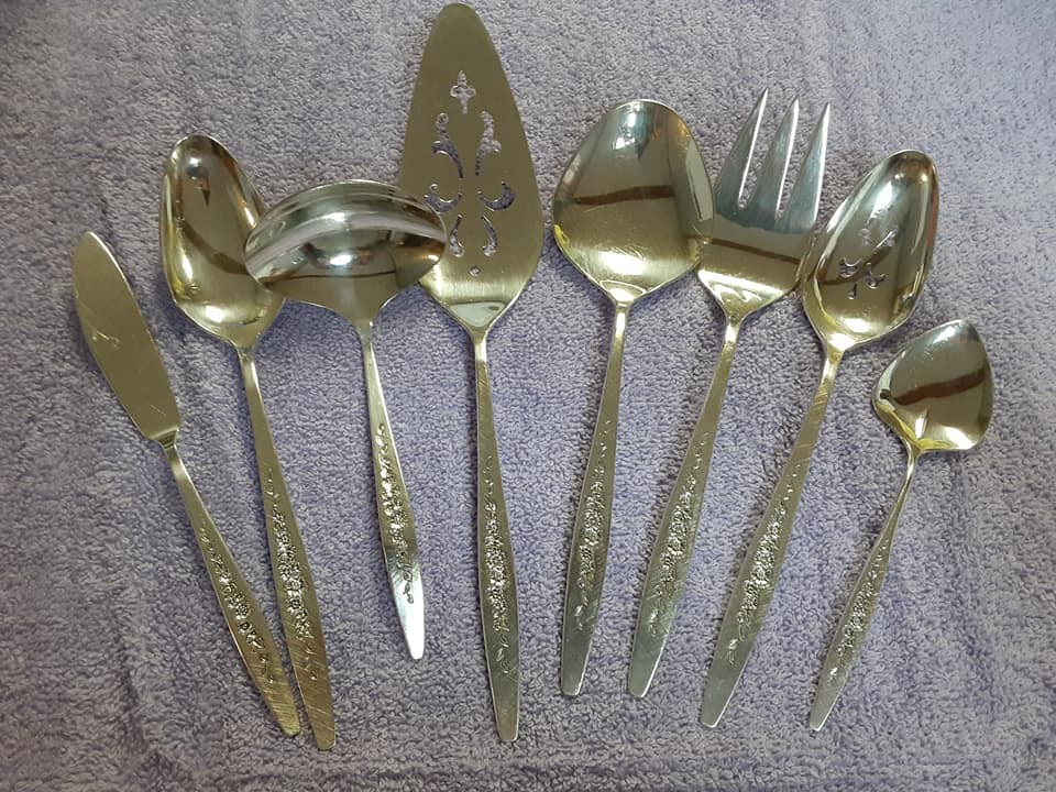 48 Piece Service for 8 IS Laurel Mist Deep Silver Flatware Silverware ...