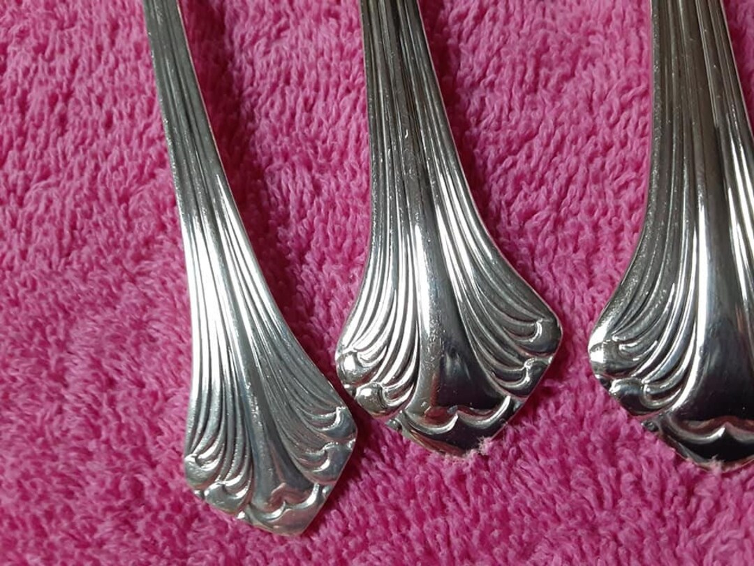 105 Piece Service for 12 Royal Gallery Allegro Silveplate Flatware ...