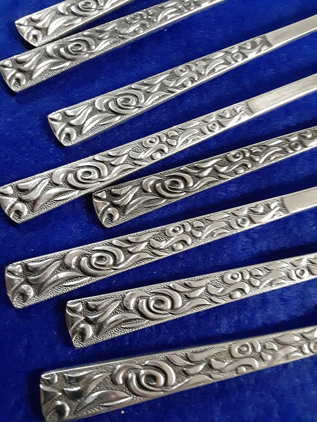 42 Piece Service for 8 Vintage Walco Abstract Floral Stainless Flatware ...