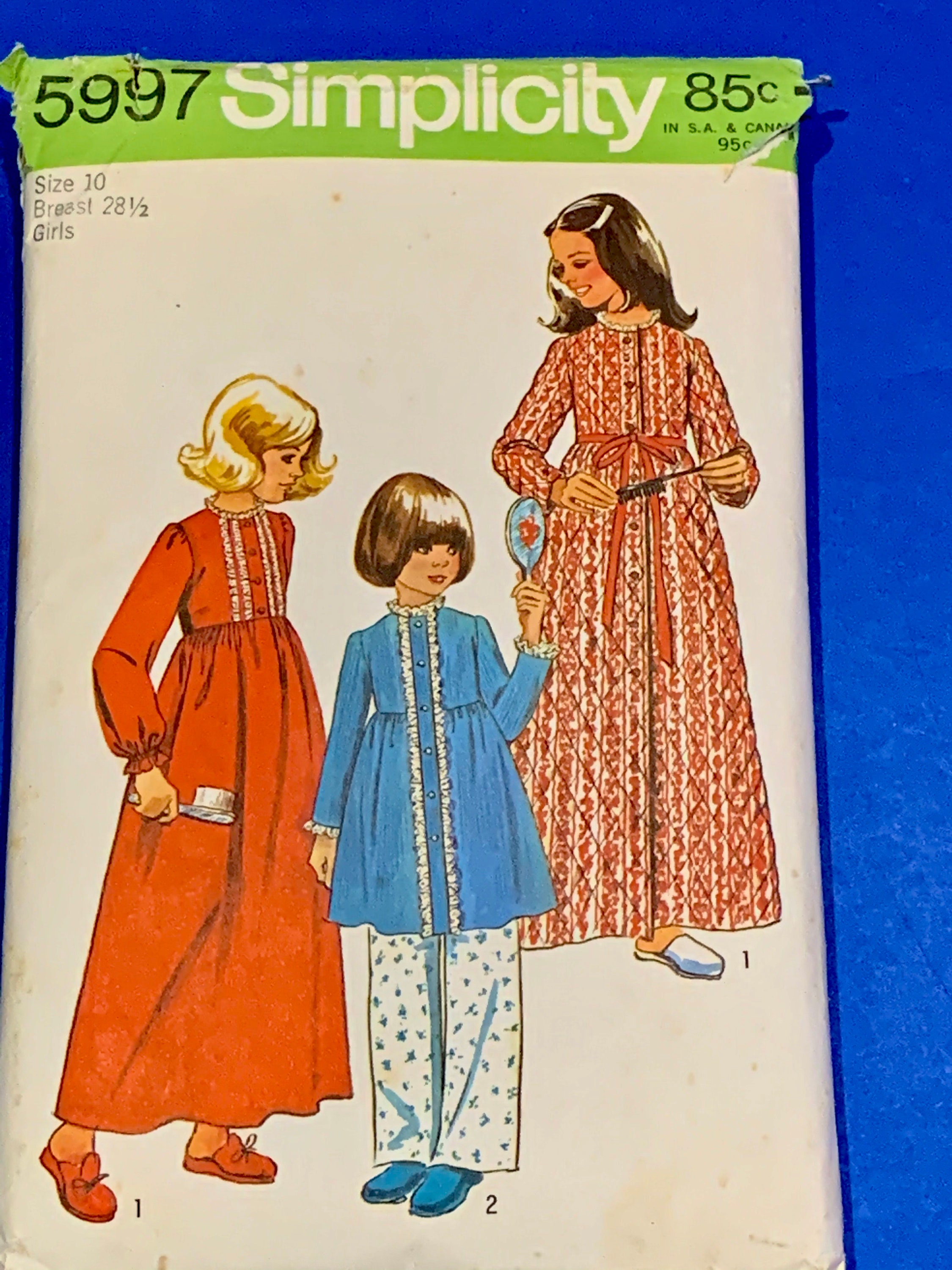 Doll & Model Making Breast 20 Two lengths and nightgown sewing pattern ...