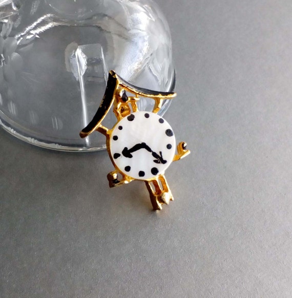 Vintage CUCKOO CLOCK pin Gold tone figural brooch Mot… - Gem