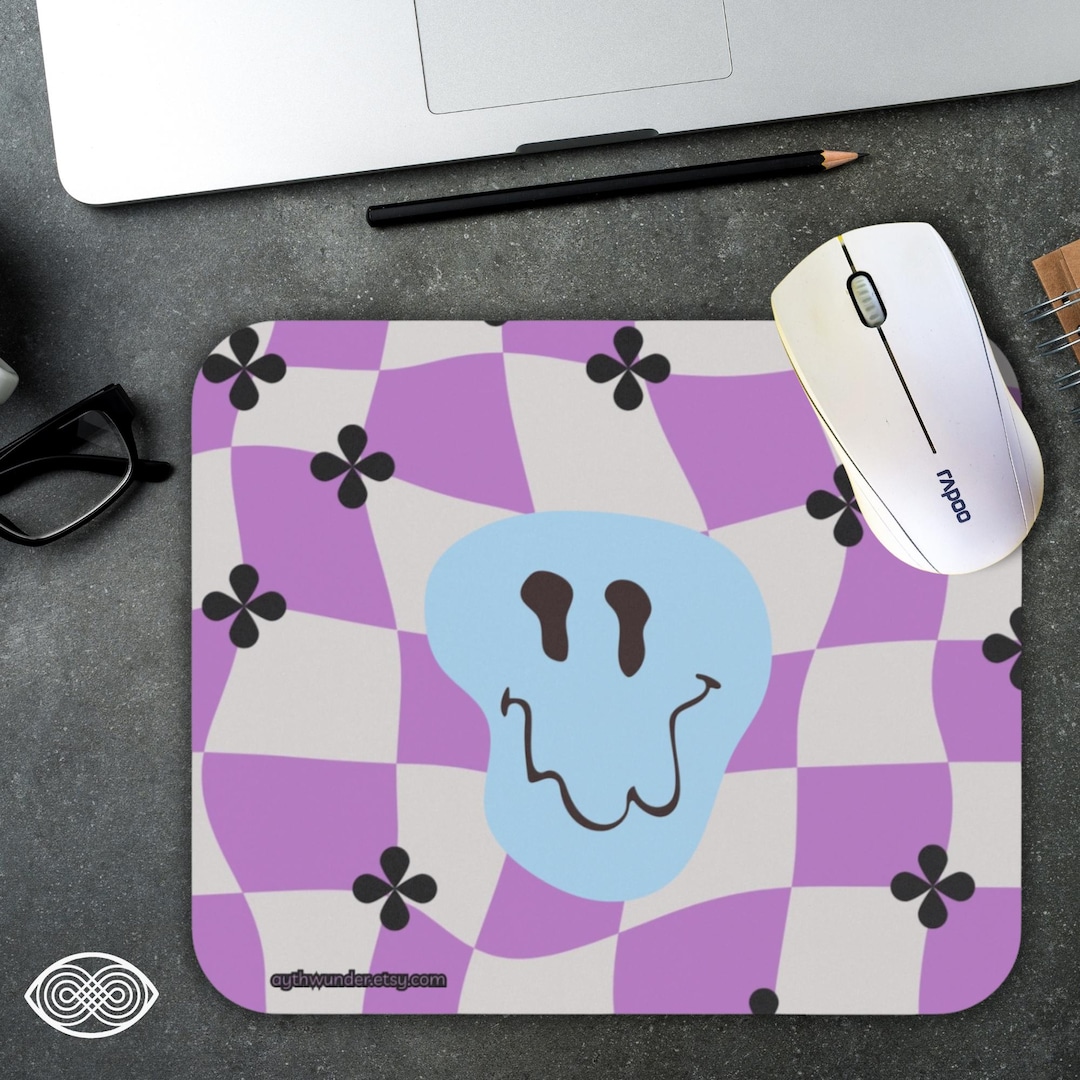 Retro Checkered Uwu Wavy Smiley Mouse Pad - Pastel Aesthetic - Office ...