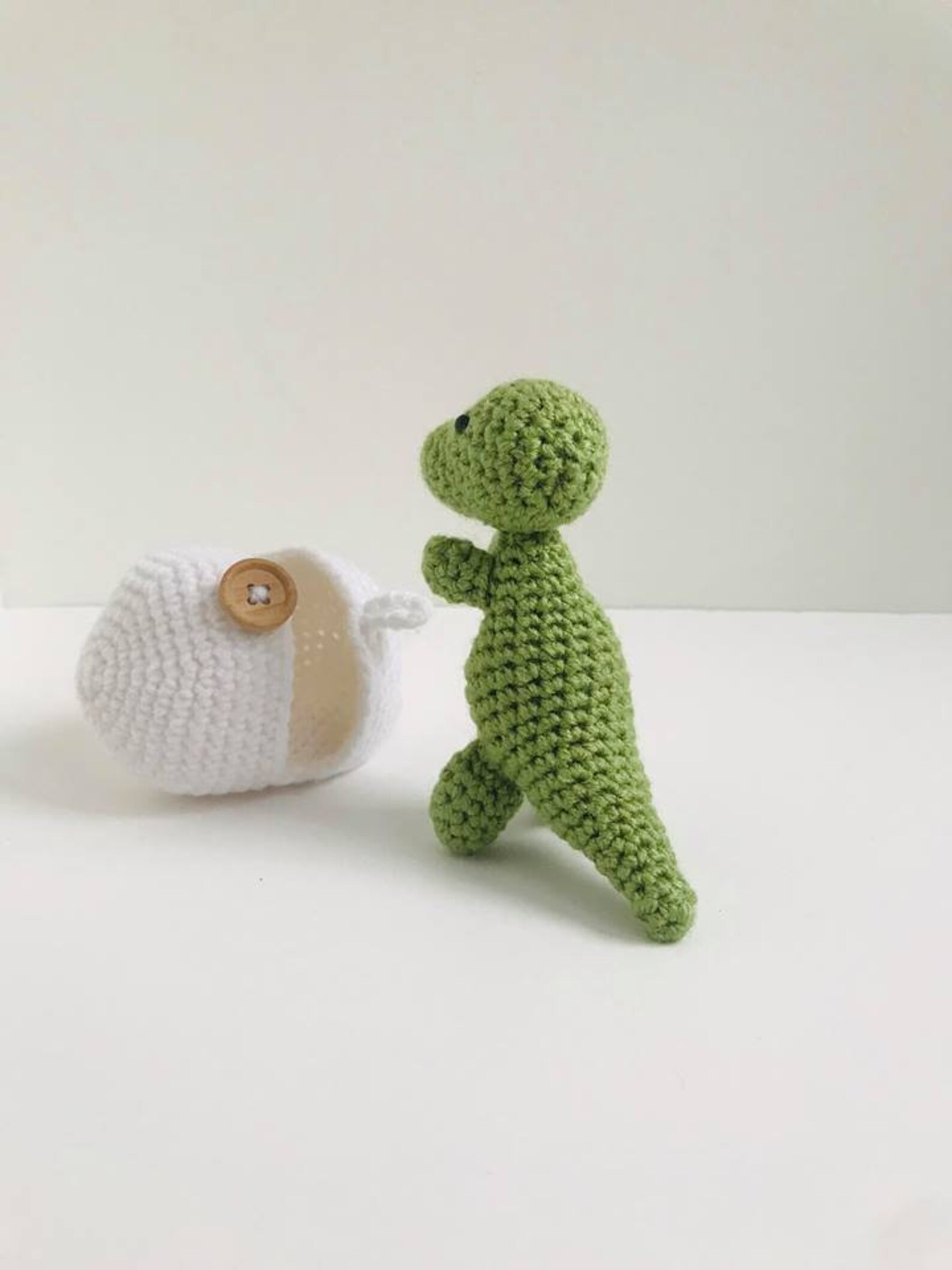 PATTERN Hatching Dinosaur T-rex egg | Etsy