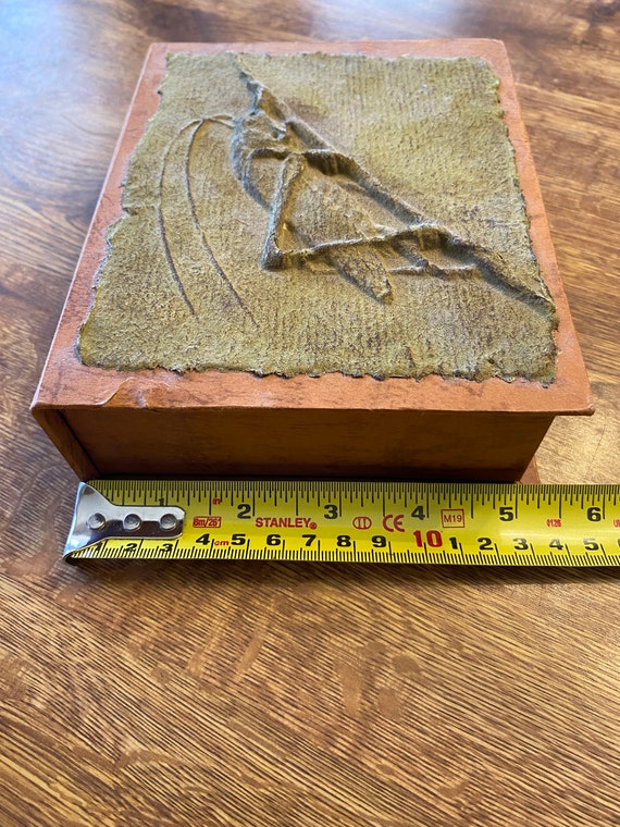 Vintage Grasshopper Jewelry Keepsake Box with Quote - Gem