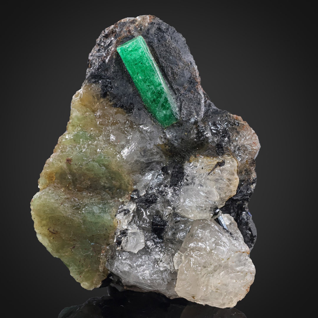 157.35 Crt, Emerald Raw Crystal, Rough Crystal, May Birthstone, Large ...