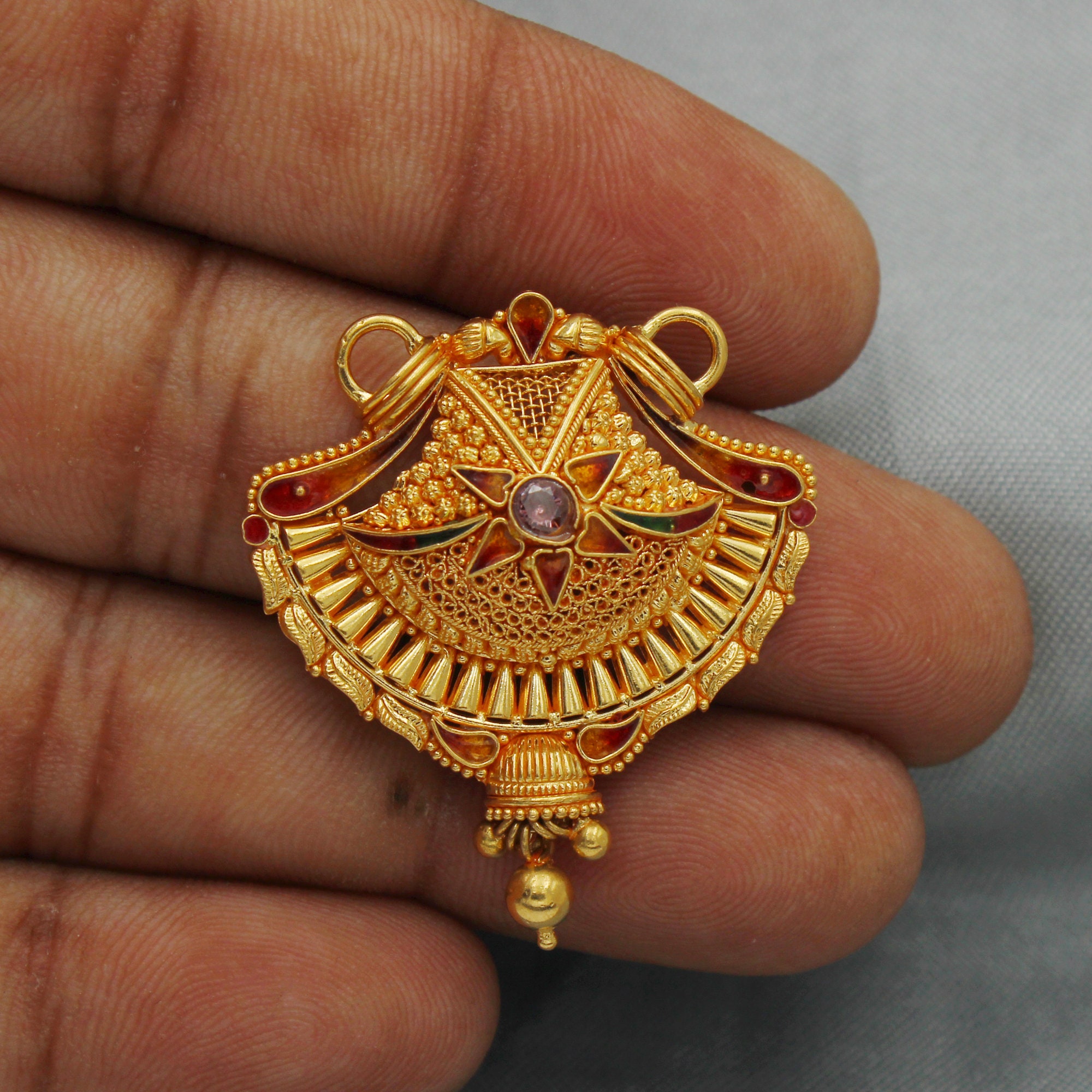 Big 22k 18k Yellow Gold Pendant Necklace Indian Traditional Big 22k 18k Yellow Gold Pendant Necklace Indian Traditional