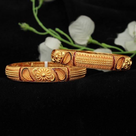 Gold bangles latest design store