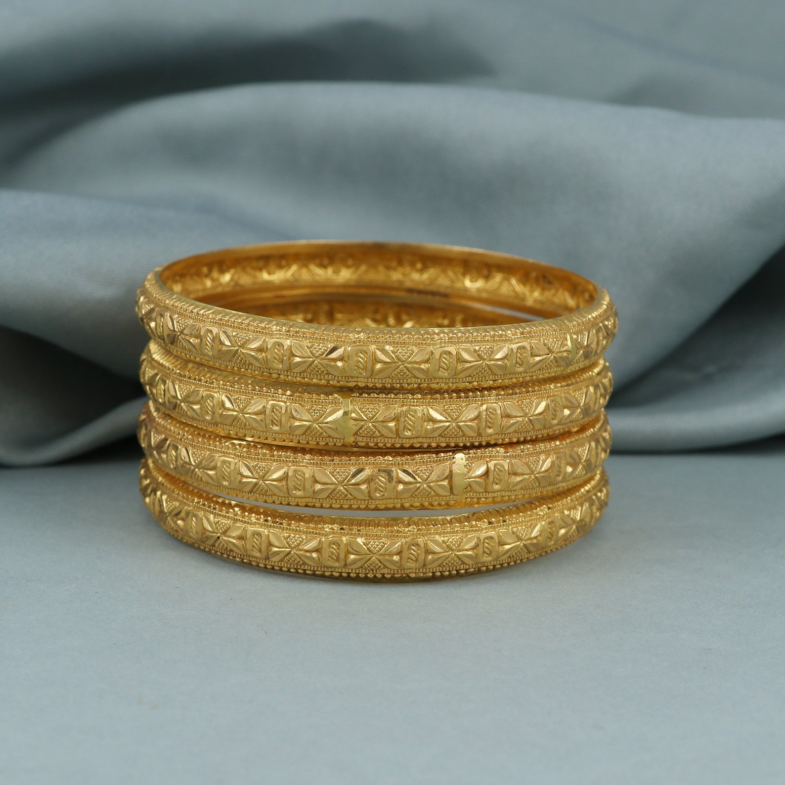 Pure 22k Gold Bangles Indian Handmade Light Weight , Traditional ...