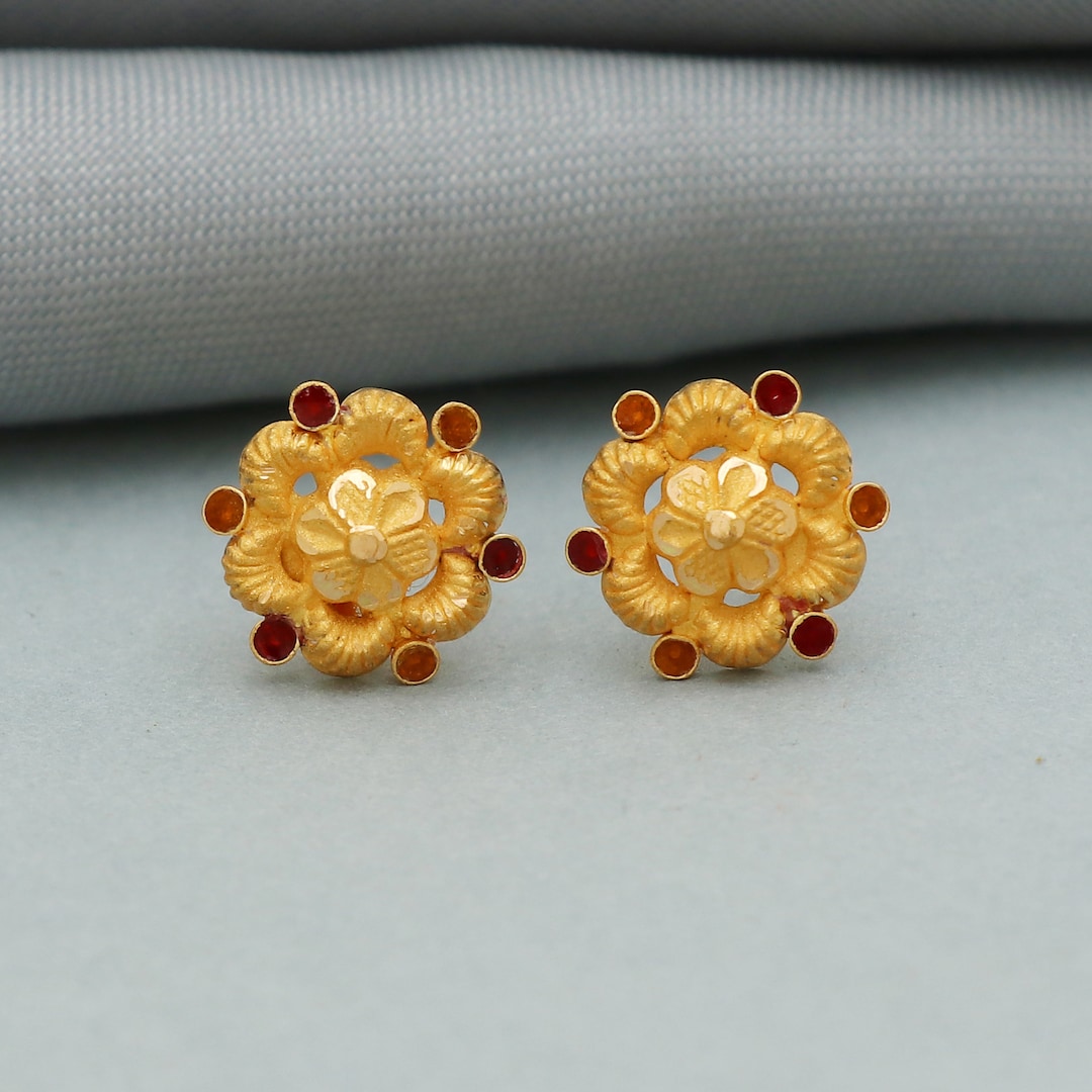 22k Solid Gold Stud-vintage Gold Stud With Handcrafted Design Floral ...