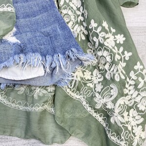 Spring Daisy Kimono, Floral Embroidered Bohemian Lightweight Short ...