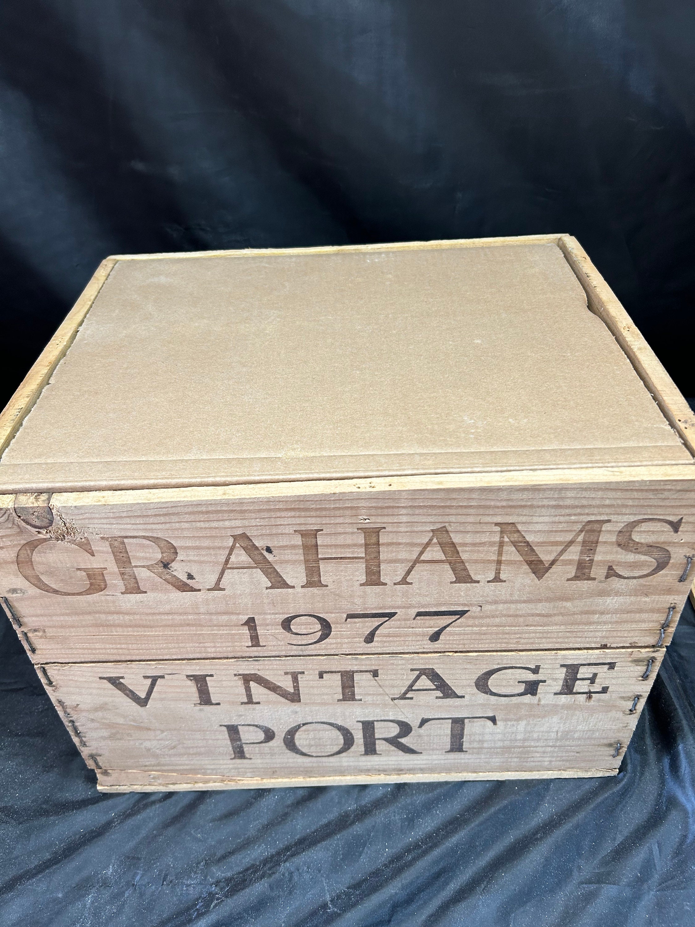 GRAHAMS PORT 1977 wood port box