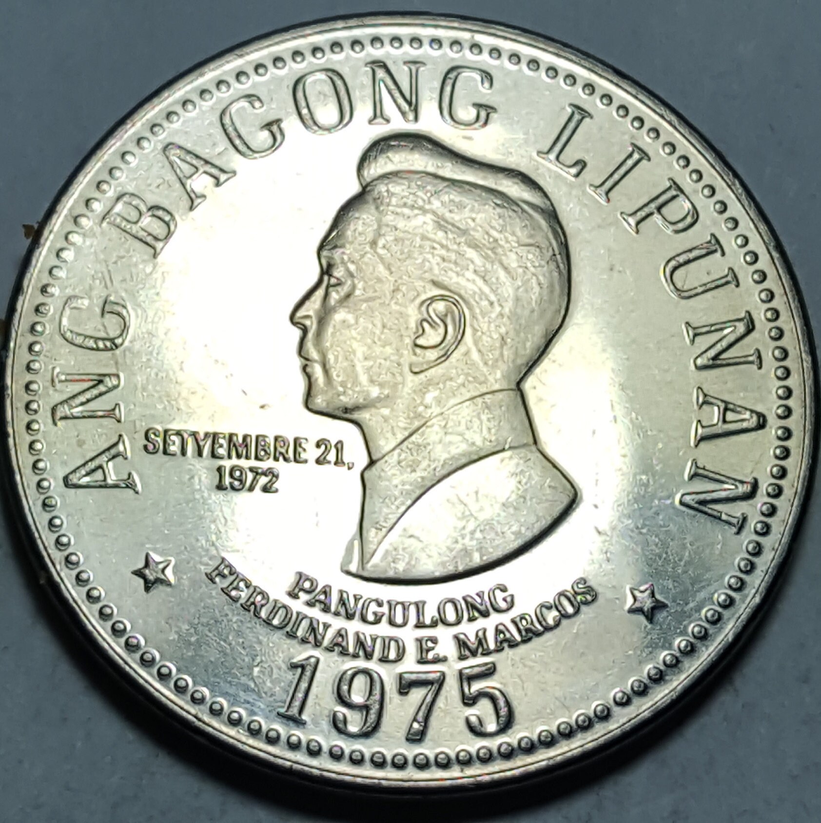 Philippines 5 Piso 1975 Nickel Large World Coin KM210 1 Shield Etsy Philippines 5 Piso 1975 Nickel Large World Coin KM210 1 Shield Etsy