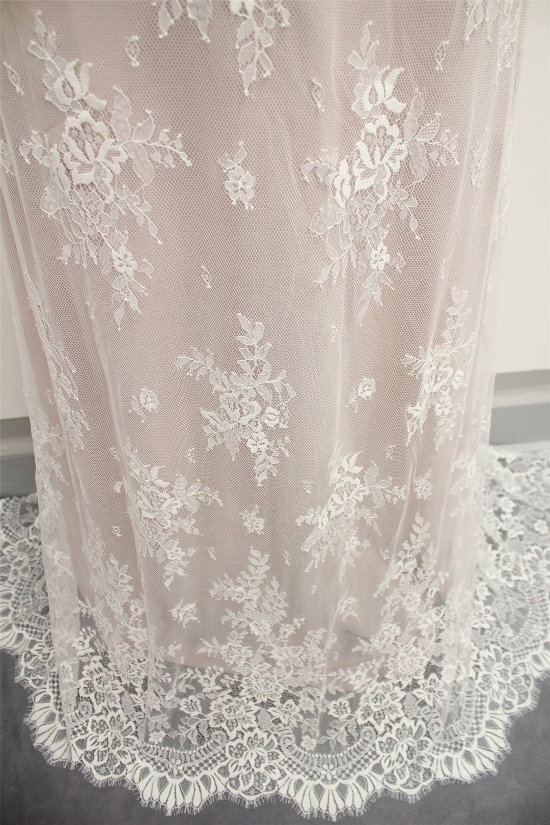 Scalloped Eyelash Lace Fabric, Chantilly French Lace, Lingerie Lace ...
