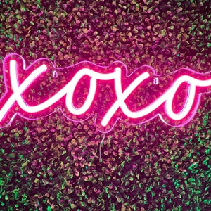 Xoxo Neon Sign - Hugs and Kisses Neon Light - Wedding, Anniversary ...