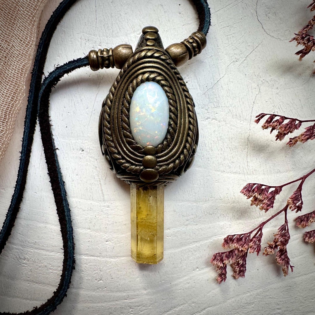 Heliodor and Australian Opal Necklace - Etsy