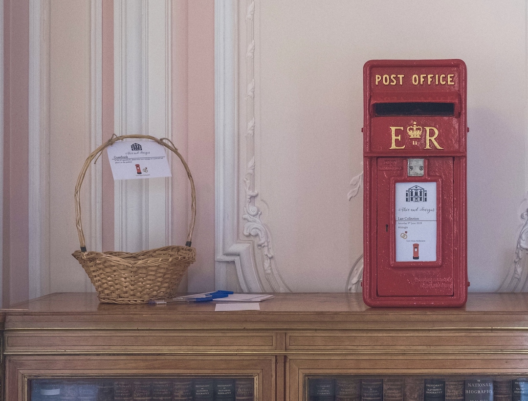 Cast Iron Red ER Wedding Postbox ***FOR HIRE*** Weddings and Parties - Etsy