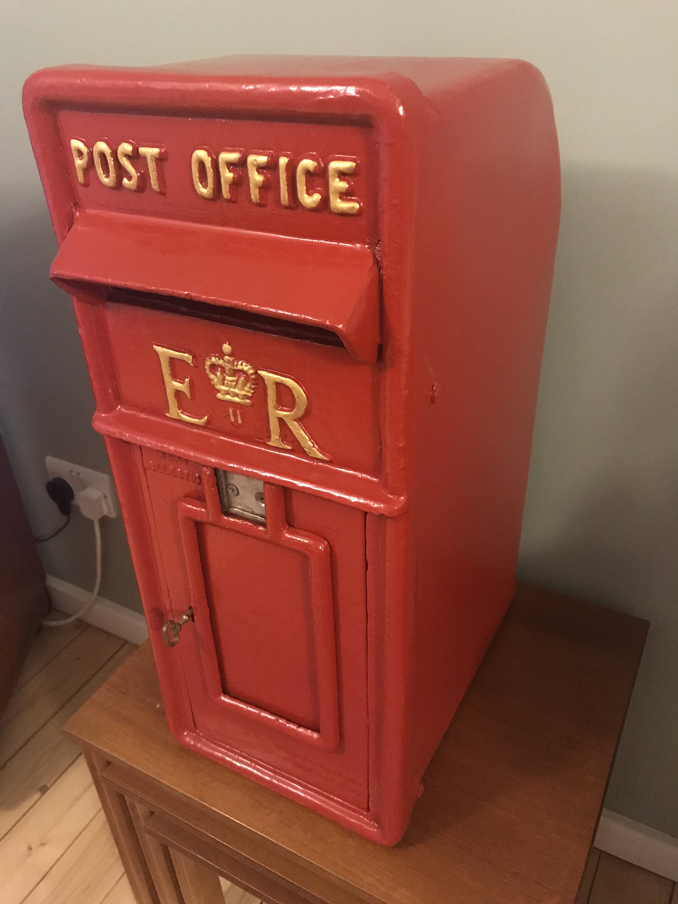 Cast Iron Red ER Wedding Postbox ***FOR HIRE*** Weddings and Parties ...