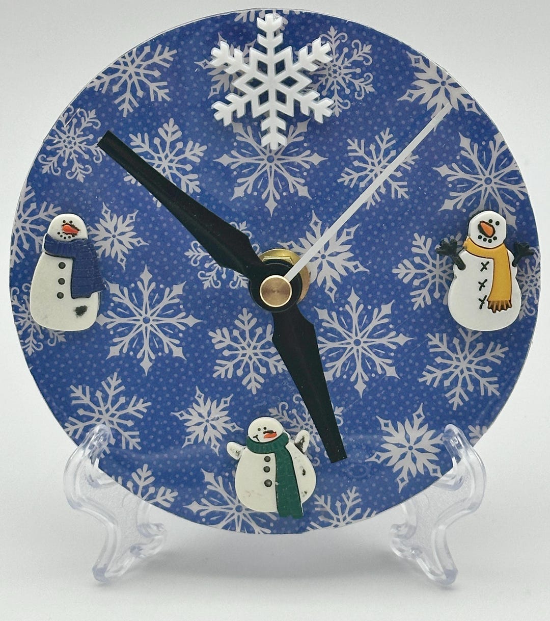 Christmas Clocks - Winter Clocks - Upcycled CD Clock - Repurposed CD ...