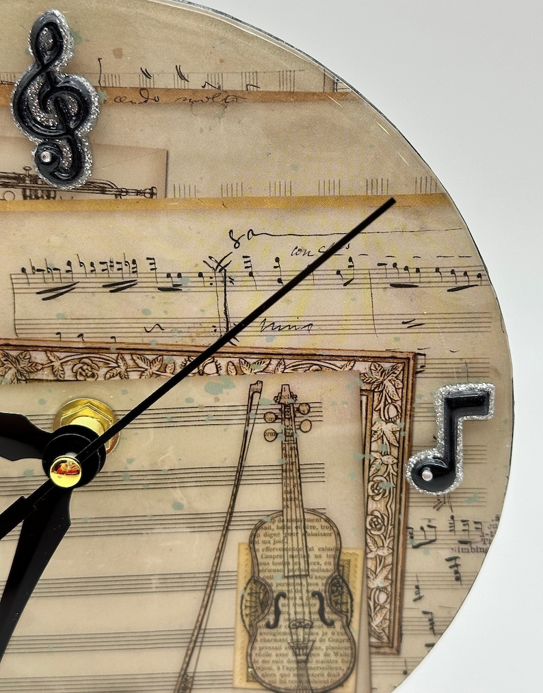 Upcycled CD Clock 7 Desk/table Clock Repurposed CD Clock Unique, One-of ...