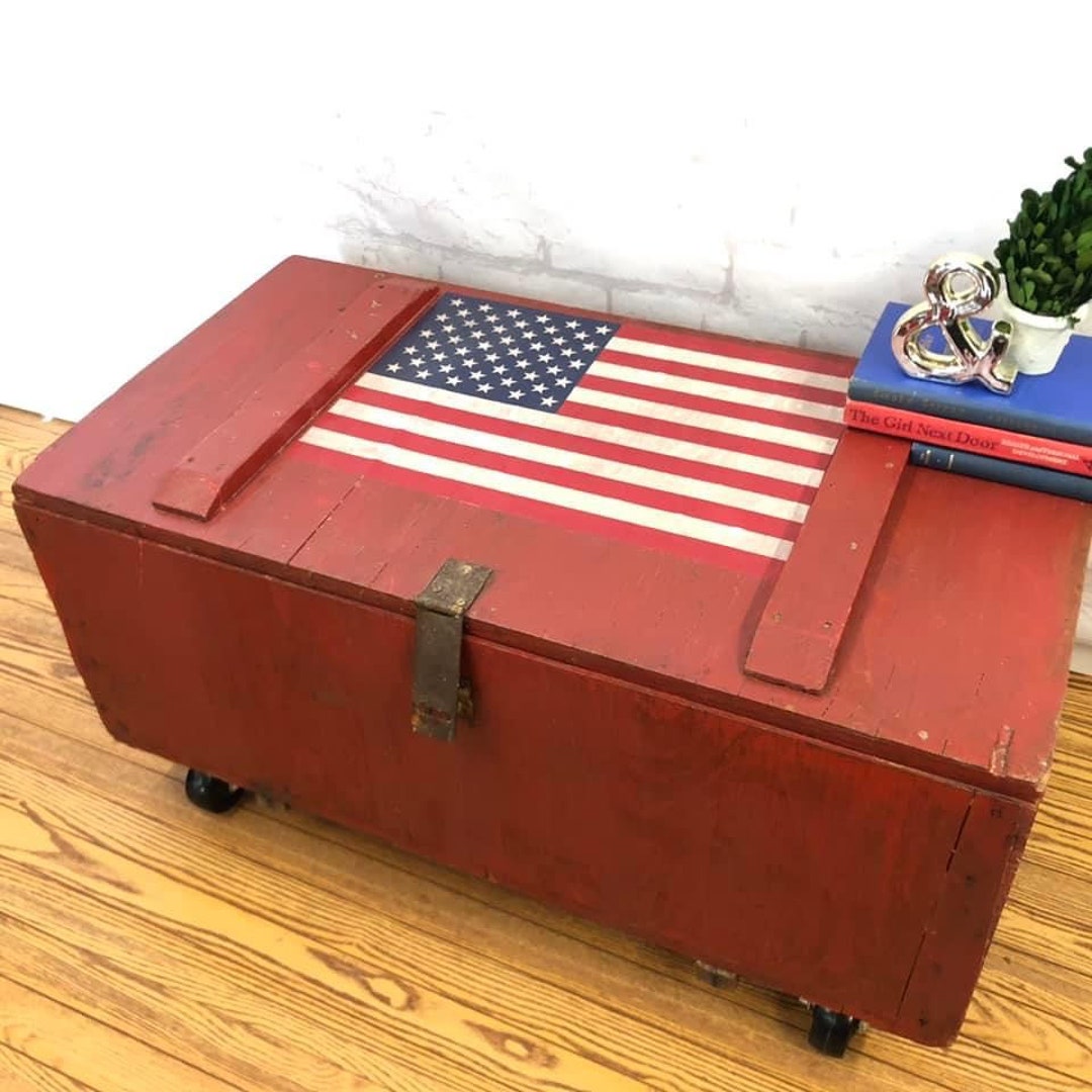 Vintage Footlocker Coffeetable - Etsy