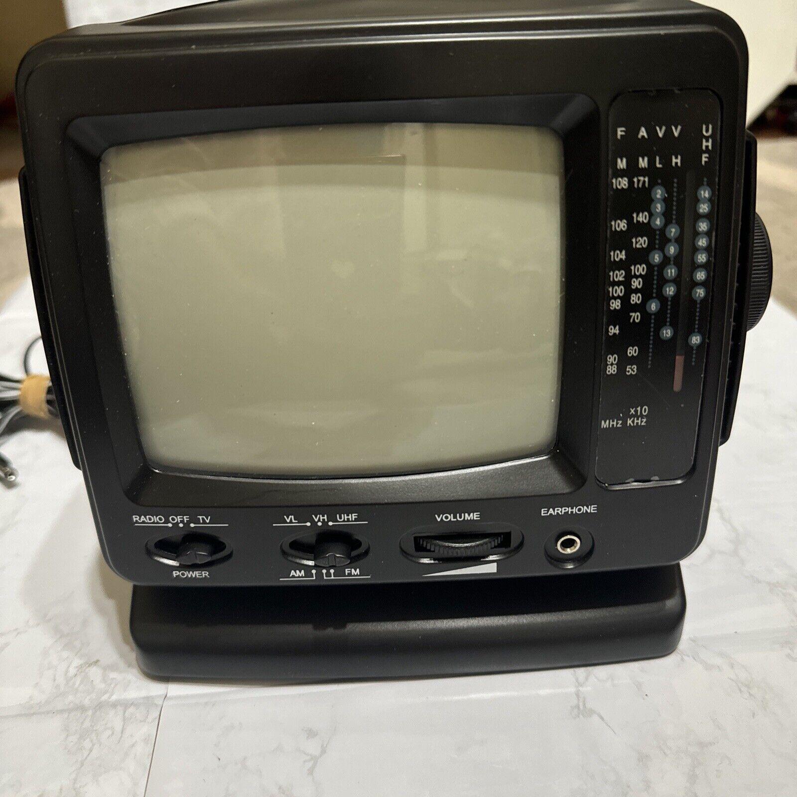 Vintage Portable 5 Black & White Television Am/fm Radio - Etsy