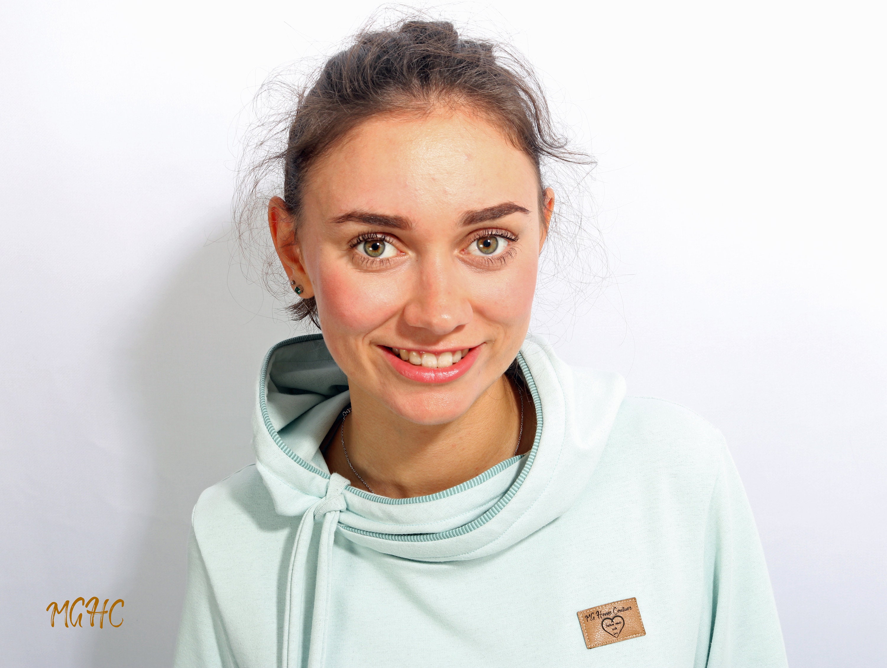 Ena Fox's Instagram, Twitter & Facebook on IDCrawl
