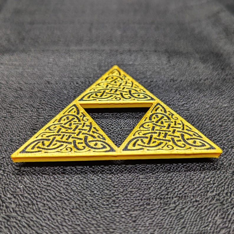 Zelda Triforce Magnet – Collectible Legend of Zelda Fridge Magnet ...