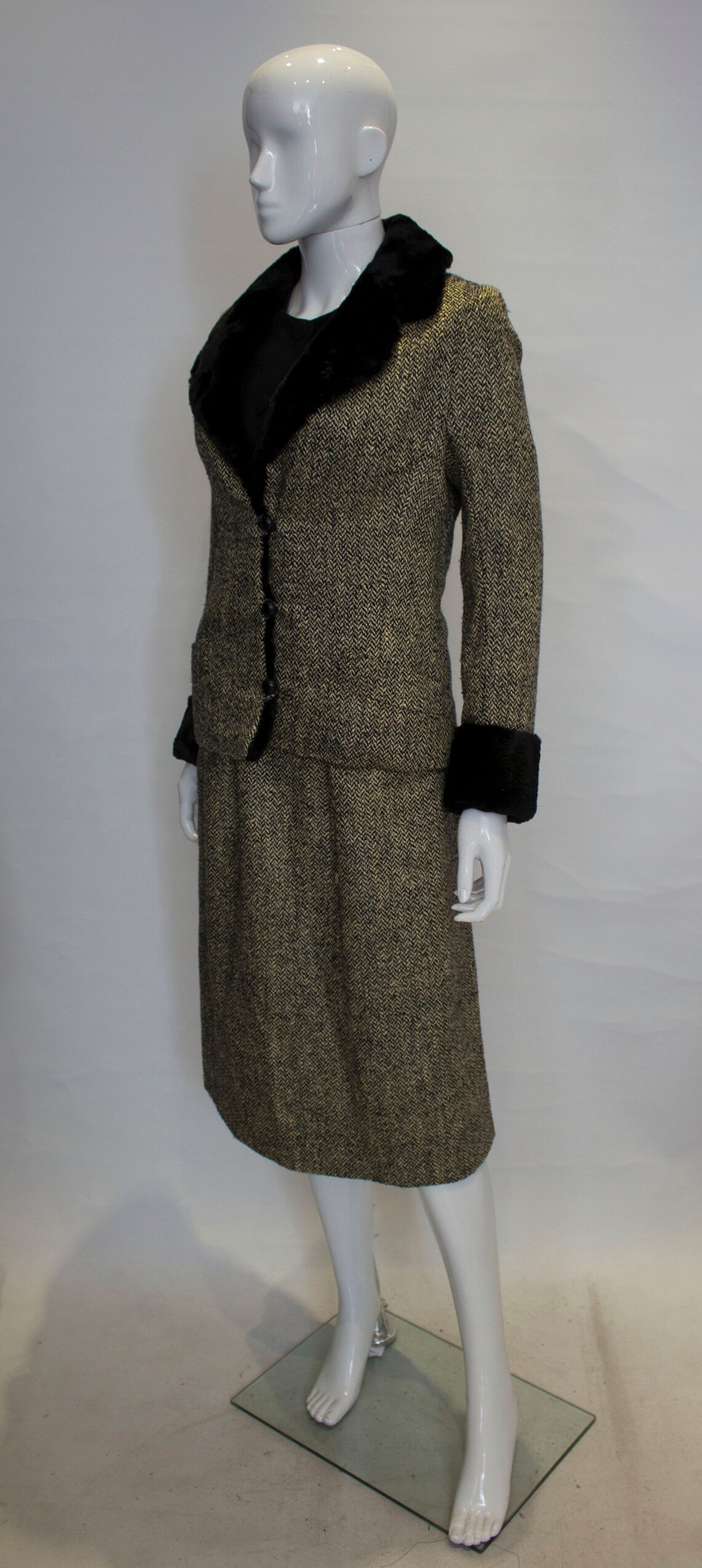 A Vintage 1960s Hartnell Wool Dress and Jacket Suit - Etsy