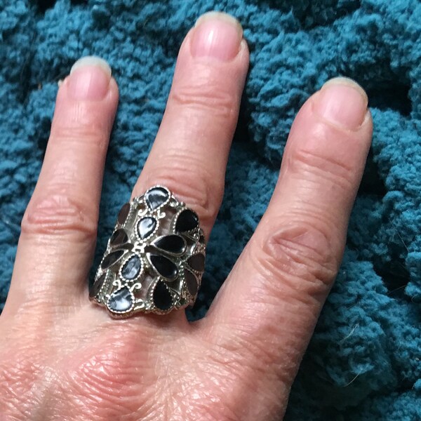 Shield Ring - Etsy