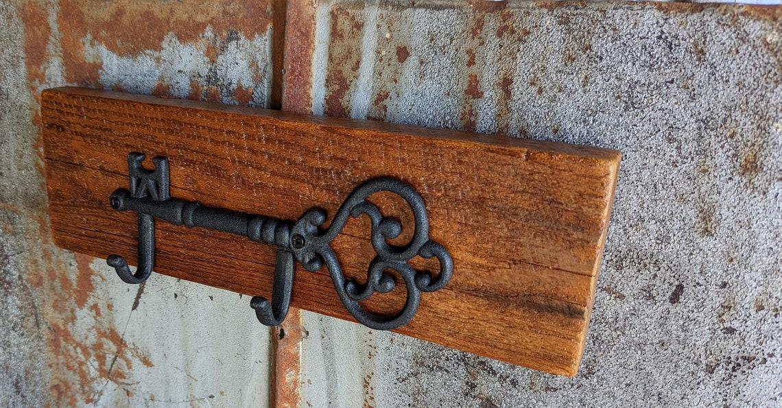 Beautifully Rustic Rack/cast Iron Key Rack on Beautiful Barn Wood /barn ...