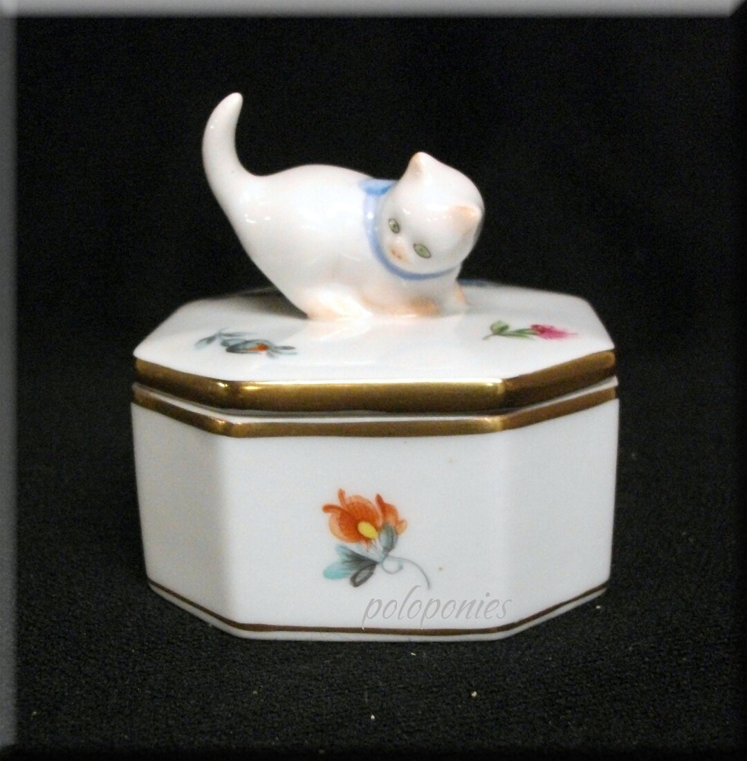 HEREND Cat Box 6074 Octagonal - Mille Fleur Pattern - Etsy