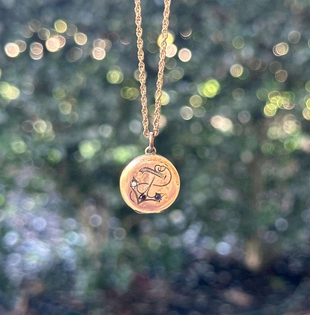 Antique Victorian SMALL ROUND Locket With ANCHOR Motif Engraving ...