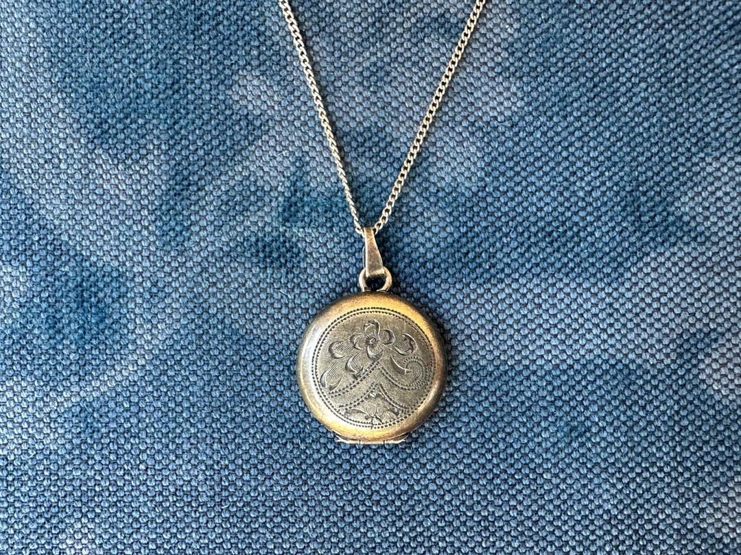 Antique Victorian SMALL ROUND Locket With Floral Motif Engraving ...