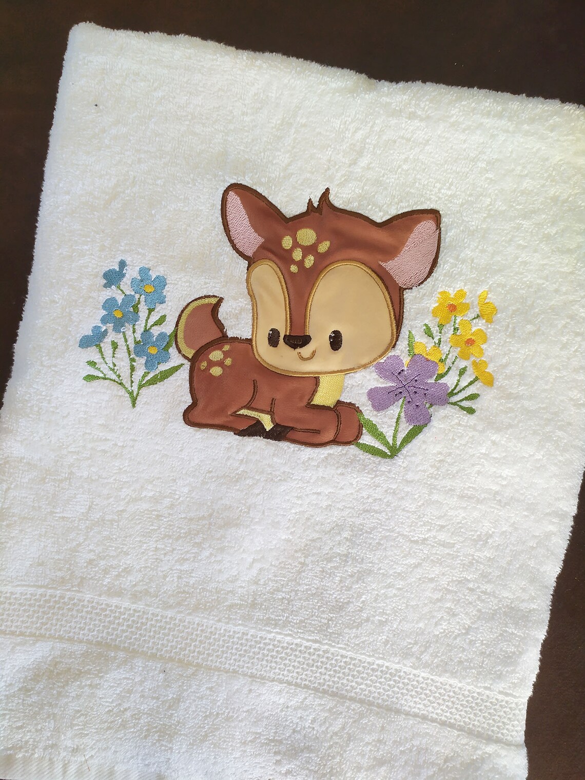 Serviette brodée personnalisée enfant bébé Biche Faon 140 x 70 | Etsy