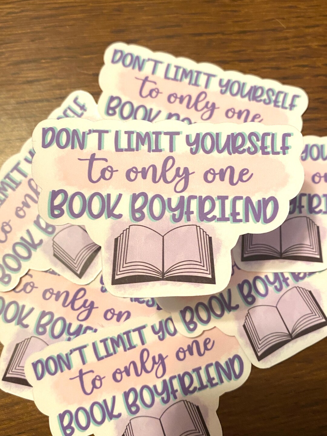 Don't Limit Yourself to Only One Book Boyfriend Sticker - Etsy Österreich