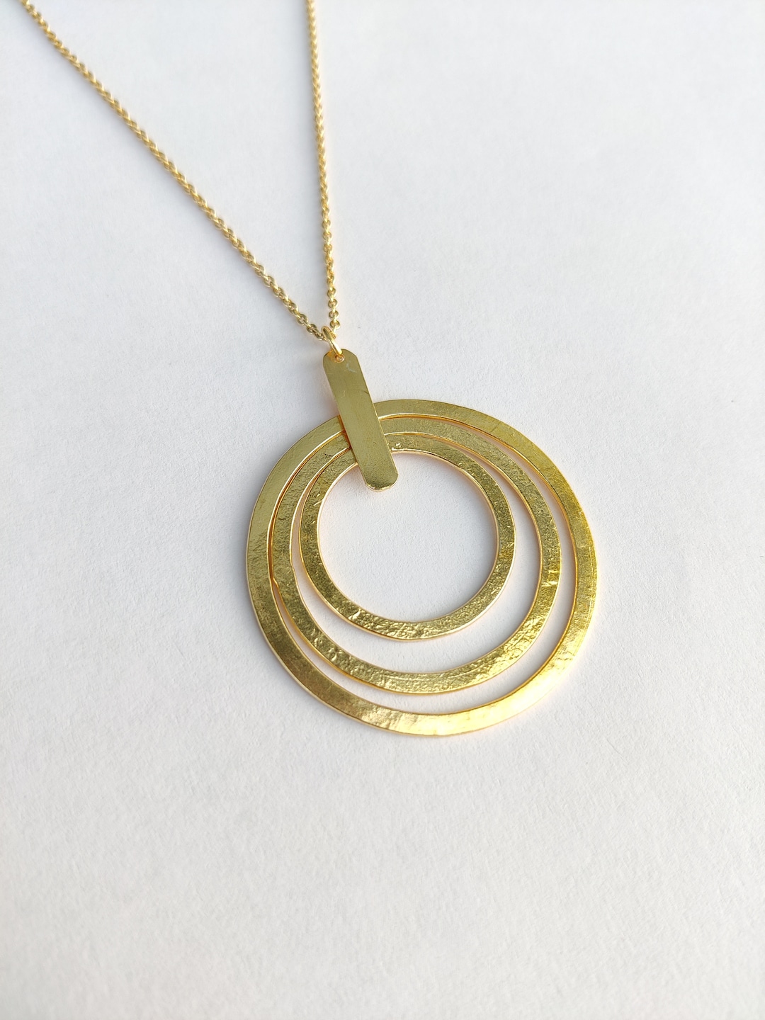 Gold Concentric Circle Pendant Necklace - Simple Gold Round Pendant ...