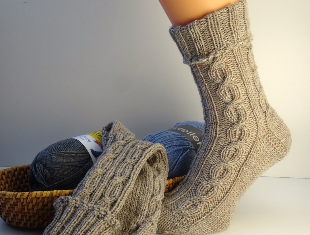 Knitting Pattern for Socks "eyelet Braid", With Photo Heel Tutorial, 6 ...