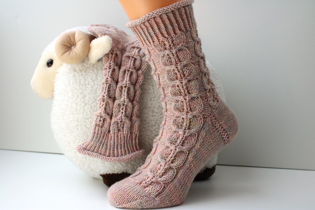 Only in German: Knitting Pattern for Socks "ajourzöpfe", With Photo ...