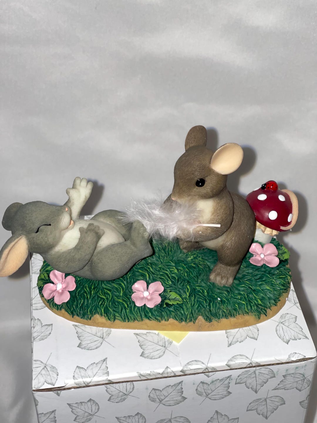 Charming Tails tickled Pink Mouse & Bunny With Pink Feather 89/132 3 - Etsy