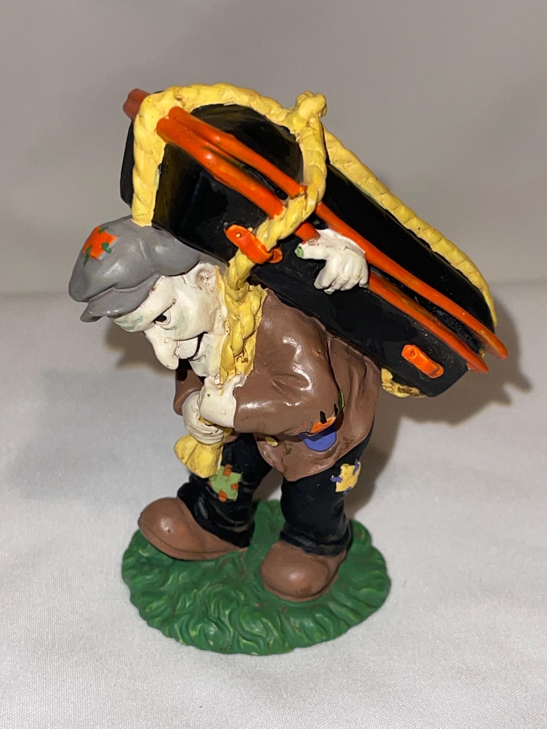 Midwest Creepy Hollow Halloween Grave Robber Figurine Coffin on Back - Etsy