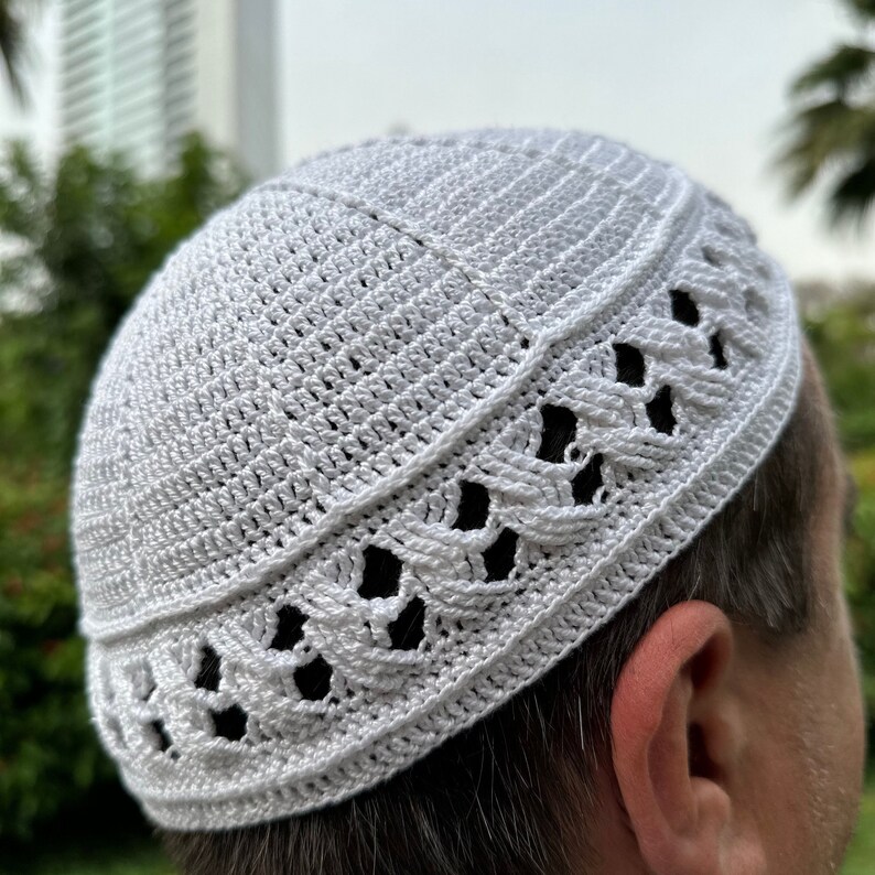 Hand-crocheted Kufi Cap in Pristine White Traditional Muslim Skull Cap ...