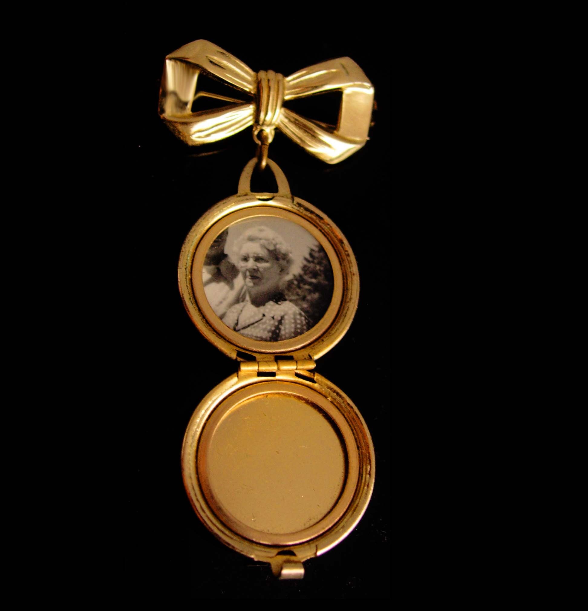 Vintage Coro Locket Guilloche Enamel Brooch Victorian - Etsy