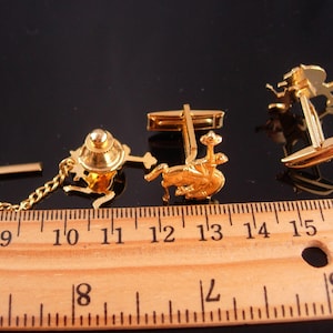 Cowboy Cufflinks / Vintage Rodeo Rider Tie Tack / Golden Western ...